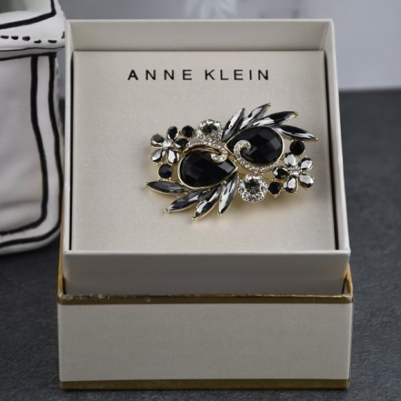 Anne Klein | Jewelry | Anne Klein Black Stone Brooch Great | Poshmark